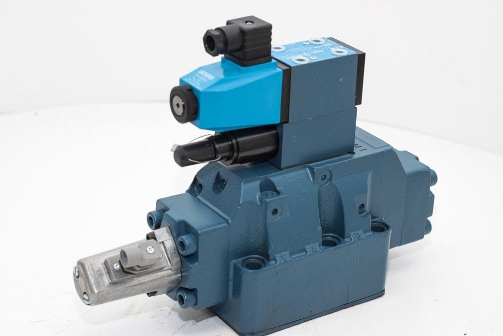 VICKERS KFDG5V-8-2C300N-EX-VM-U1-H1-12 PROPORTIONAL DIRECTIONAL VALVE