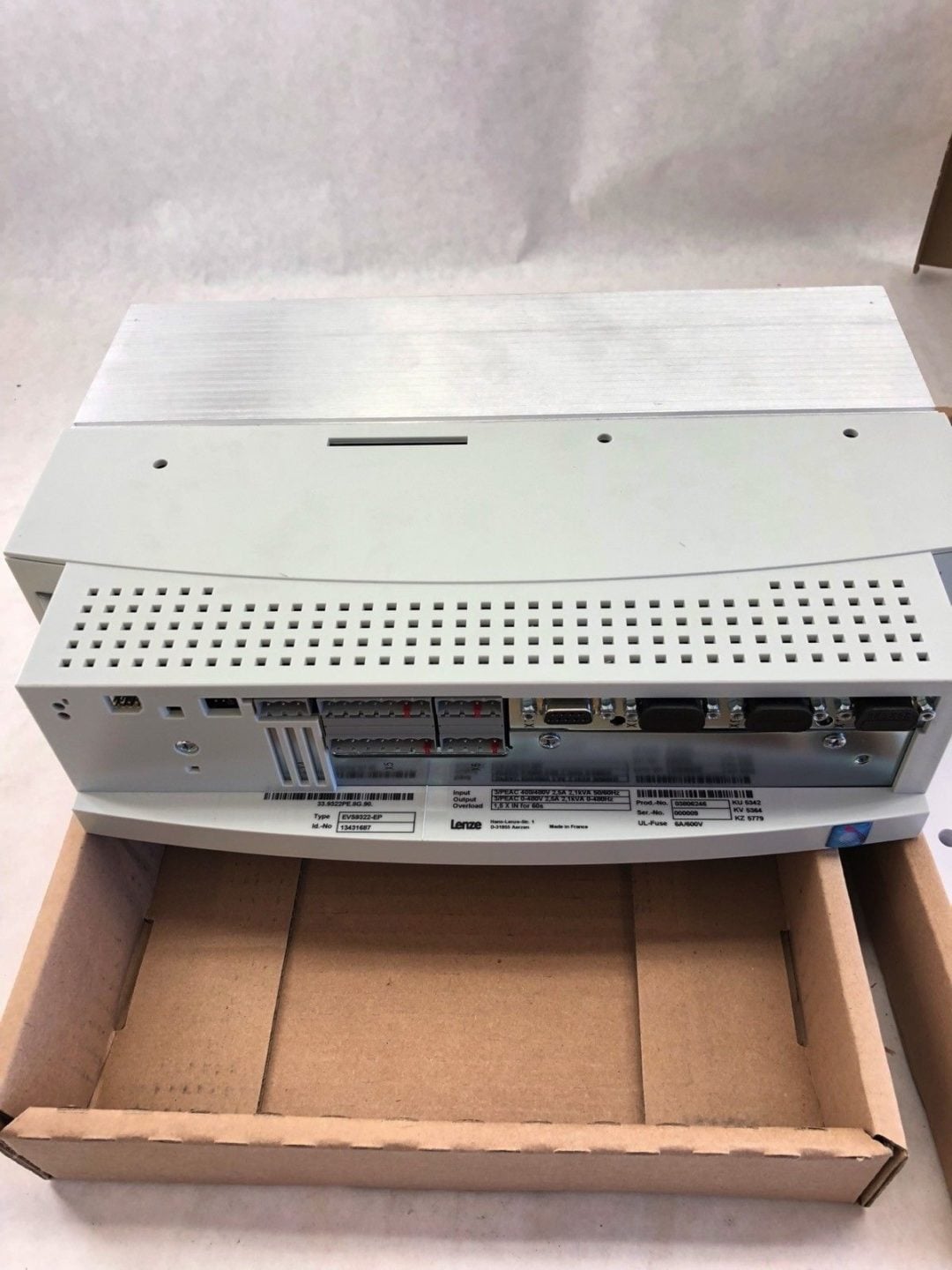 LENZE EVS9322-EP SERVO CONTROLLER DRIVE, (B410)