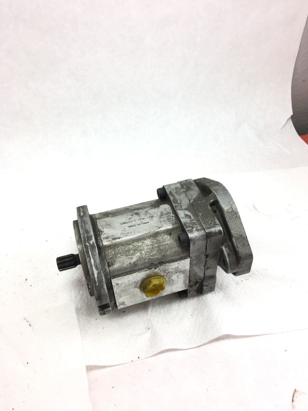 SUNDSTRAND SNP2/22 D SC36 2/8K HYDRAULIC GEAR PUMP, B368