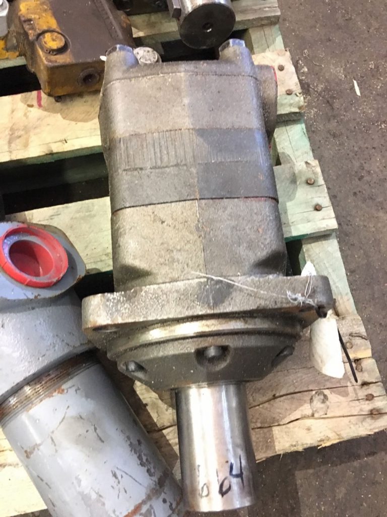 SUPER DANFOSS OMV-800-151B-2154 HYDRAULIC MOTOR, (HP1 PT)