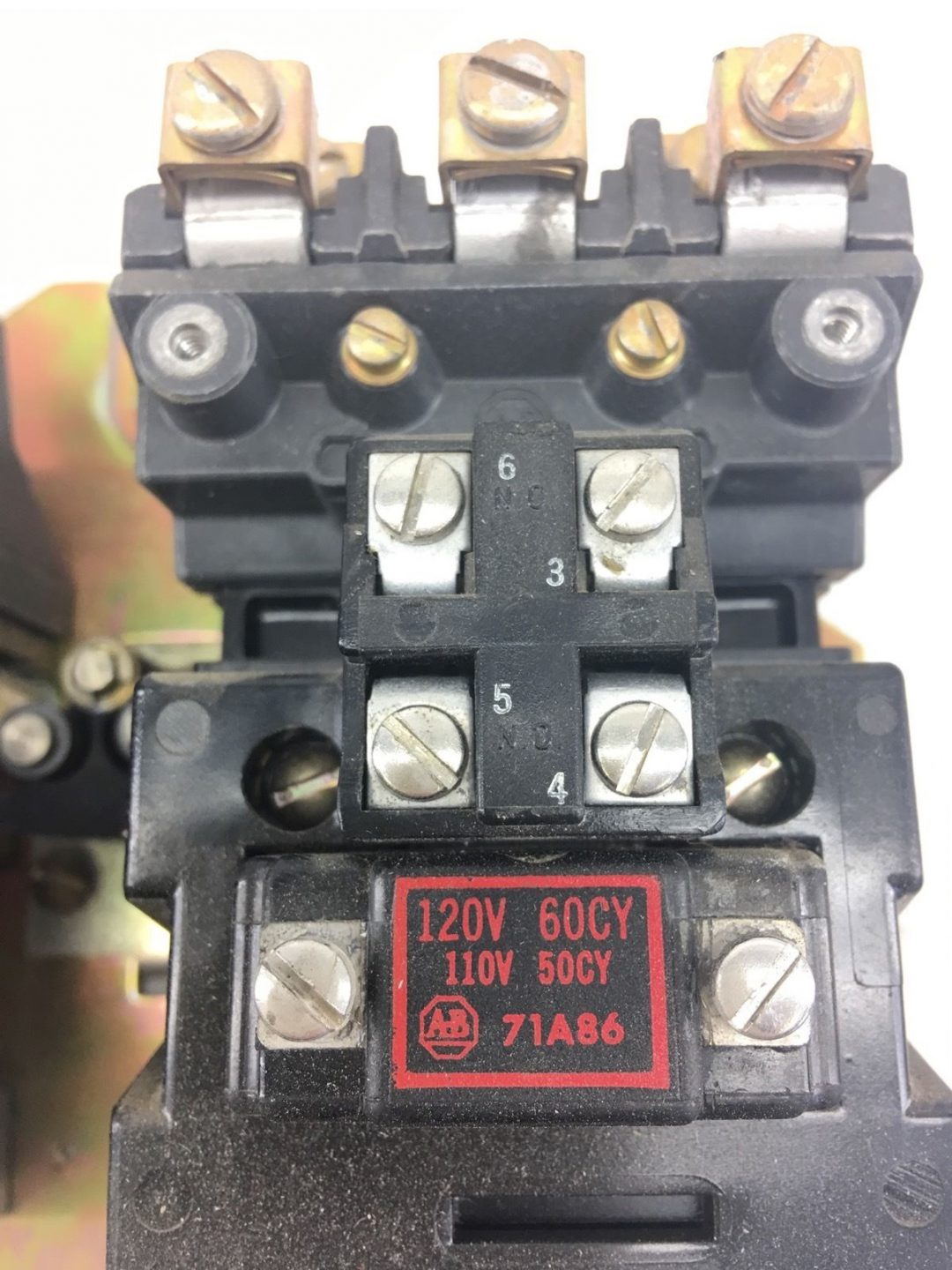 ALLEN BRADLEY CONTACTOR MOTOR STARTER 2 UNITS WITH 71A86 COIL, (B352)