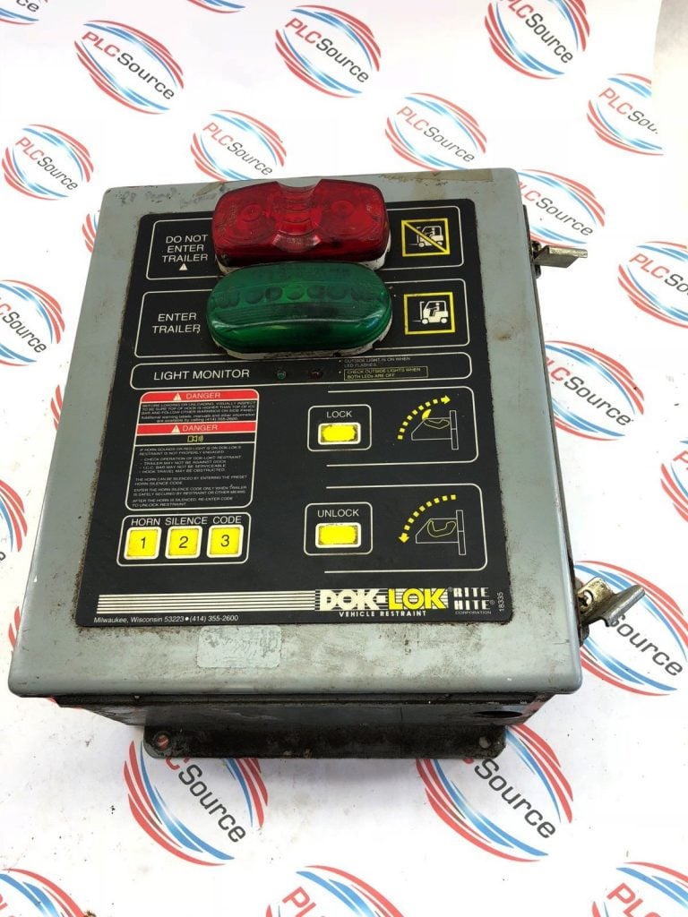RITE HITE DOK LOK VEHICLE RESTRAINT CONTROL PANEL WITH 8322 CIRCUIT BOARD