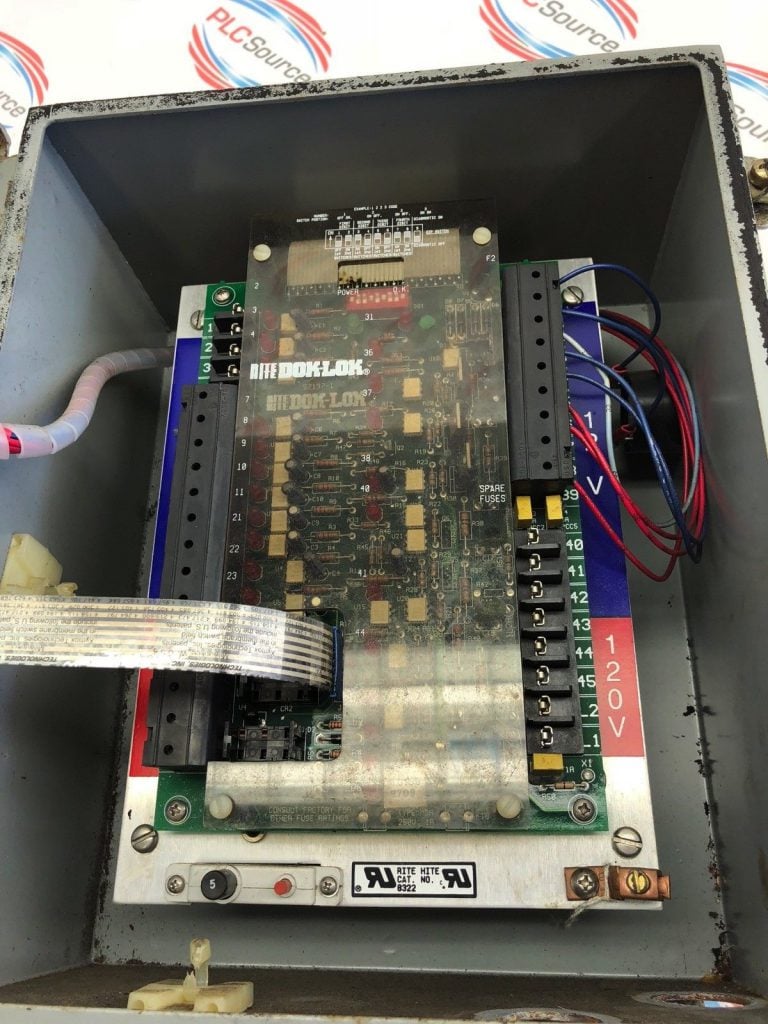 RITE HITE DOK LOK VEHICLE RESTRAINT CONTROL PANEL WITH 8322 CIRCUIT BOARD