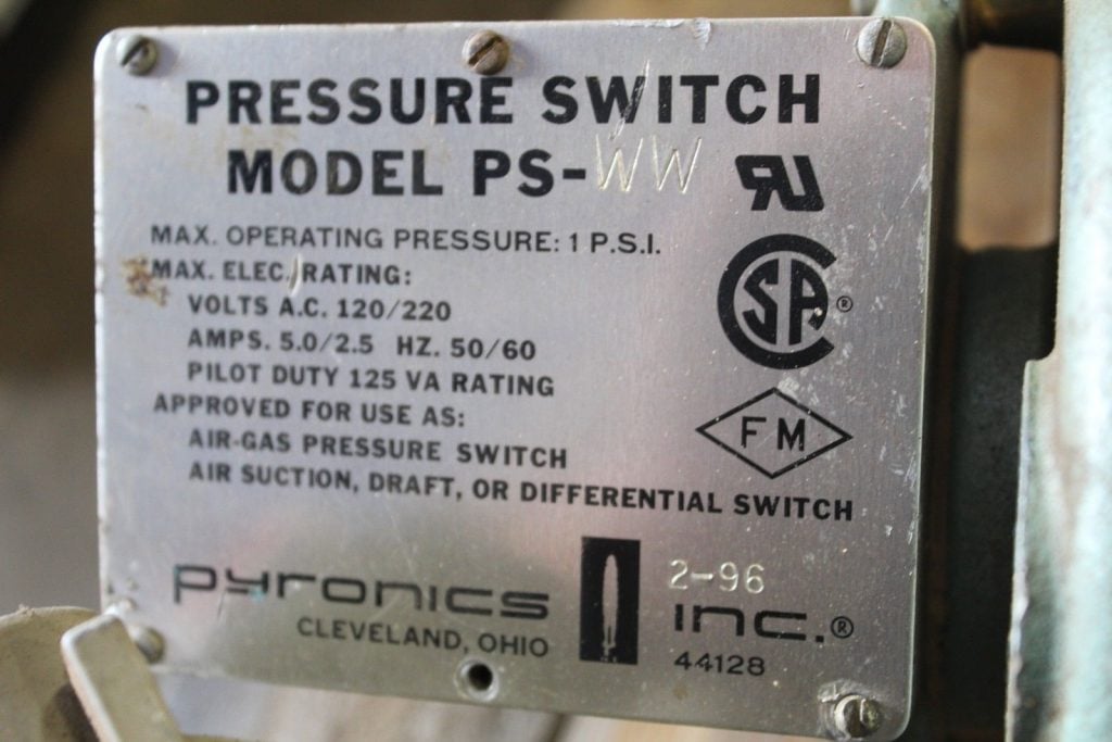 Pyronics TAN PS-WW Pressure Switch 1 PSI 120/220 VAC Air/Gas ** (B225)