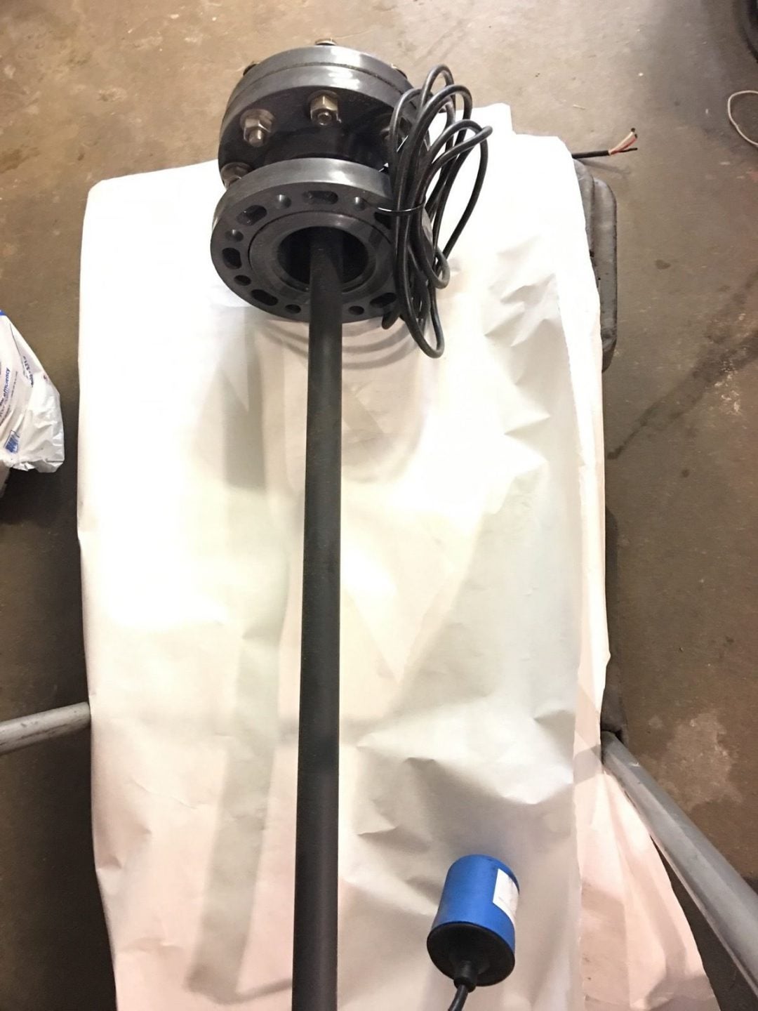 FLOAT SWITCH WITH SPEARS 4 BOLT GASKET FLANGE AND F1970 FLANGE, (VALVE PT)