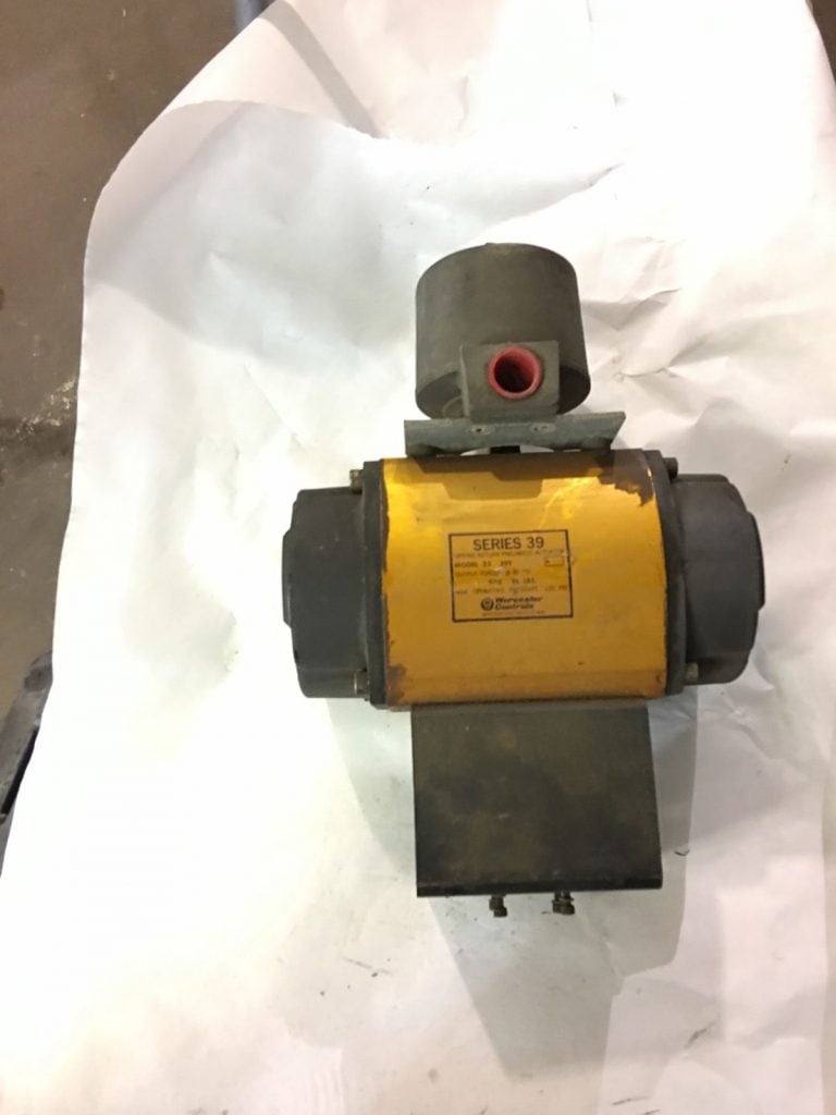 WORCESTER MODEL 25 SERIES 39 PNEUMATIC ACTUATOR WITH INDICATOR SWITCH ...