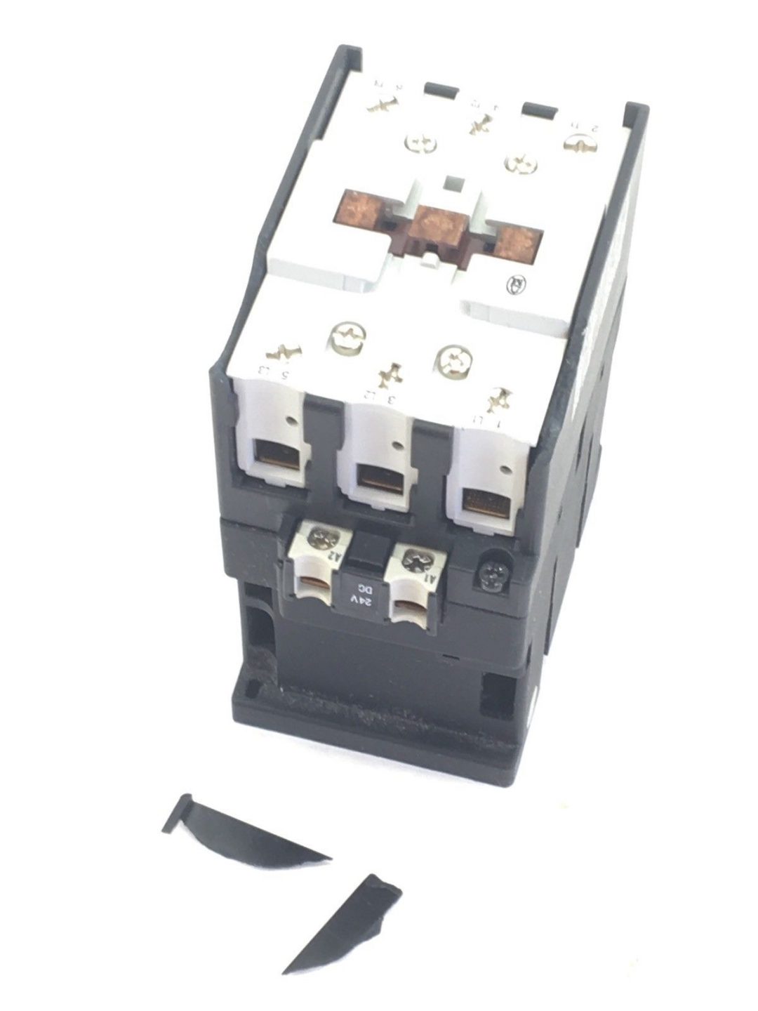 KLOCKNER MOELLER DIL2AM-G CONTACTOR 24VDC 3-POLE (F132)
