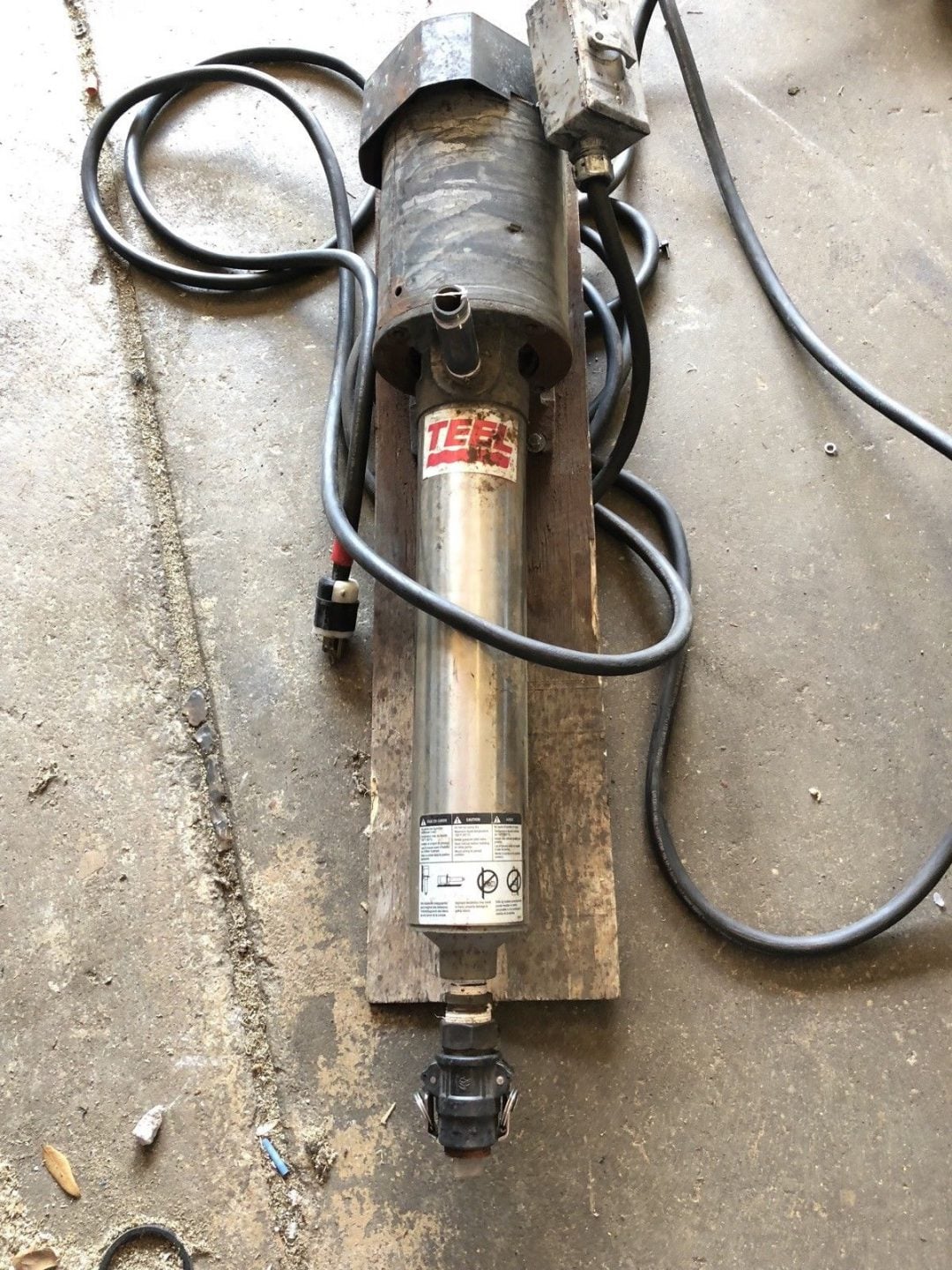 TEEL 2PC32 MULTI-STAGE BOOSTER PUMP DAYTON 9K864A HP: 1.5 RPM: 3450 MOTOR