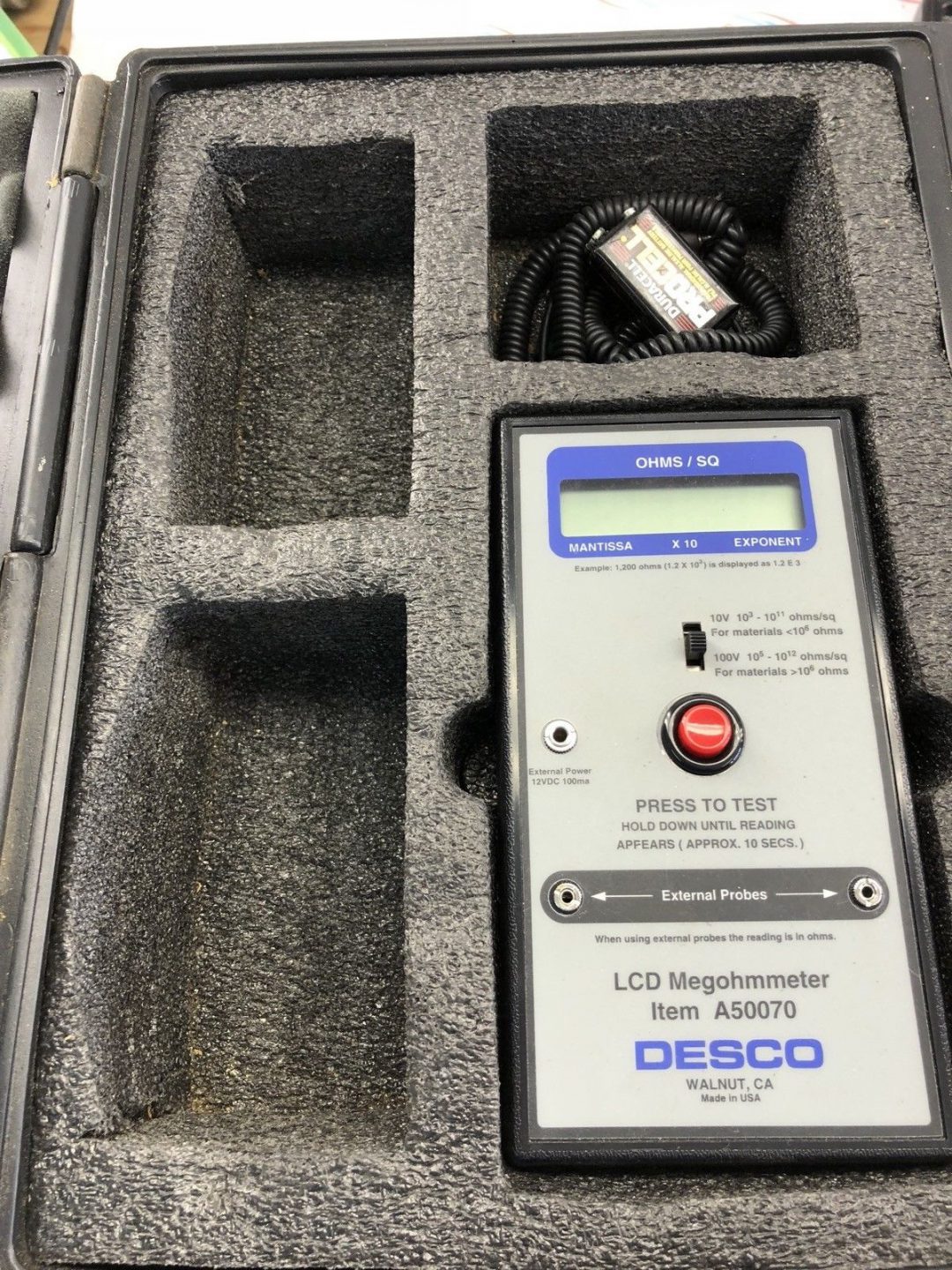 PARTIAL KIT DESCO 19770 LCD MEGOHMMETER SURFACE RESISTANCE TEST KIT, 9 VOLT