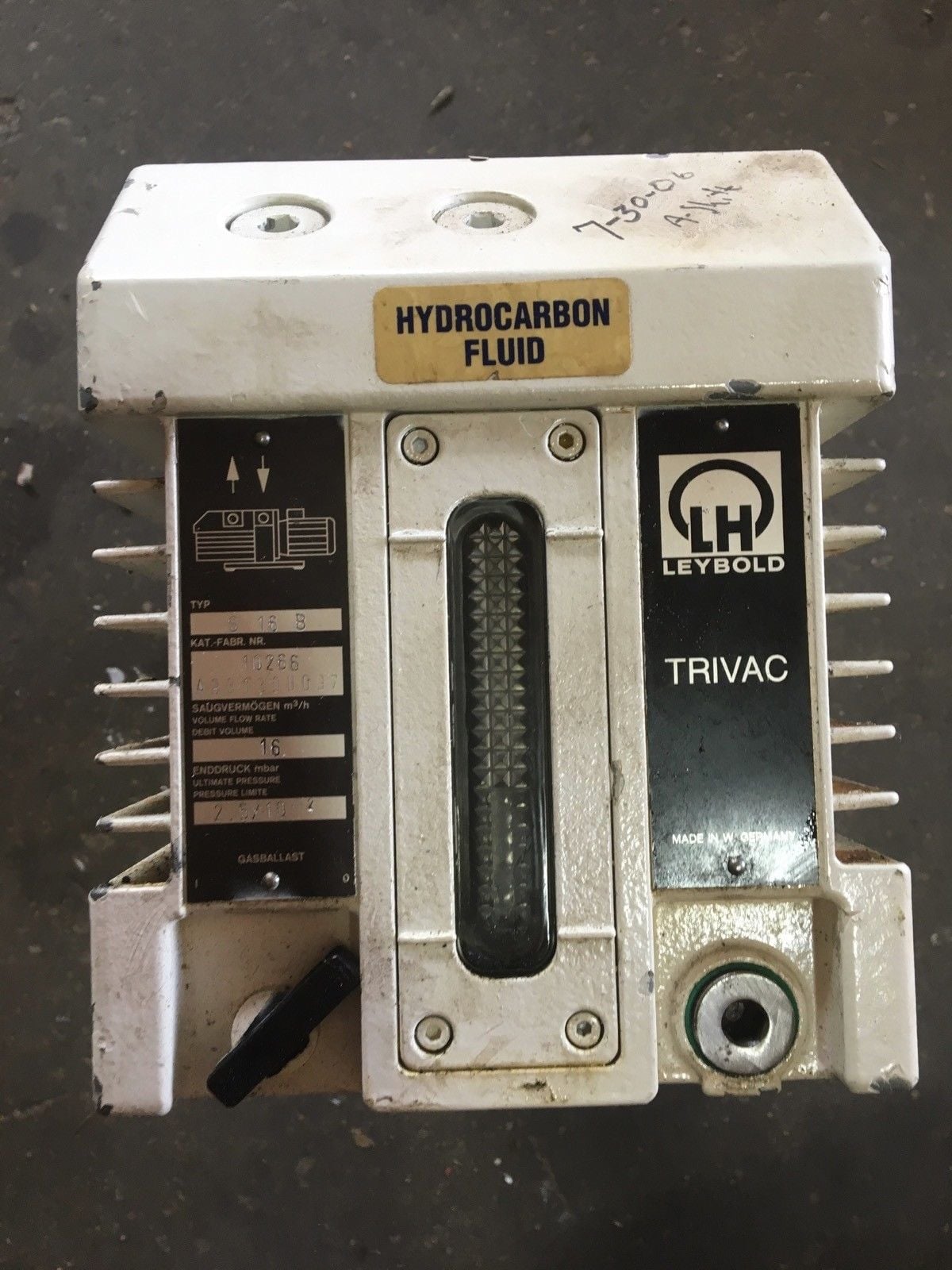 LEYBOLD TRIVAC S16B ROTARY VANE VACUUM PUMP 230/400V 1-PHASE 1/3HP EMOD ...