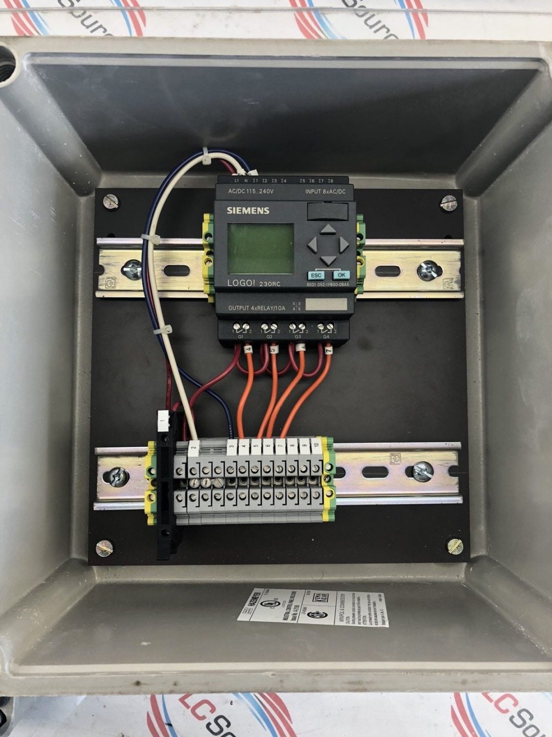 SIEMENS LOGO! 230RC 6ED1 052-1FB00-0BA5 PROGRAMMABLE CONTROLLER