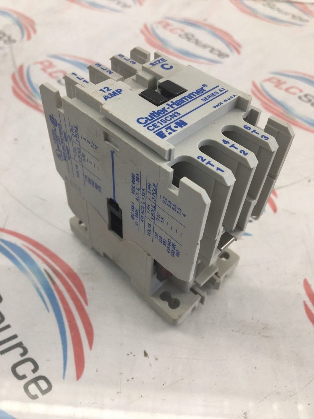 CUTLER HAMMER CE15CN3 / SIZE C / 12 AMP 110-120V / 50-60HZ 3 POLE CONTACTOR