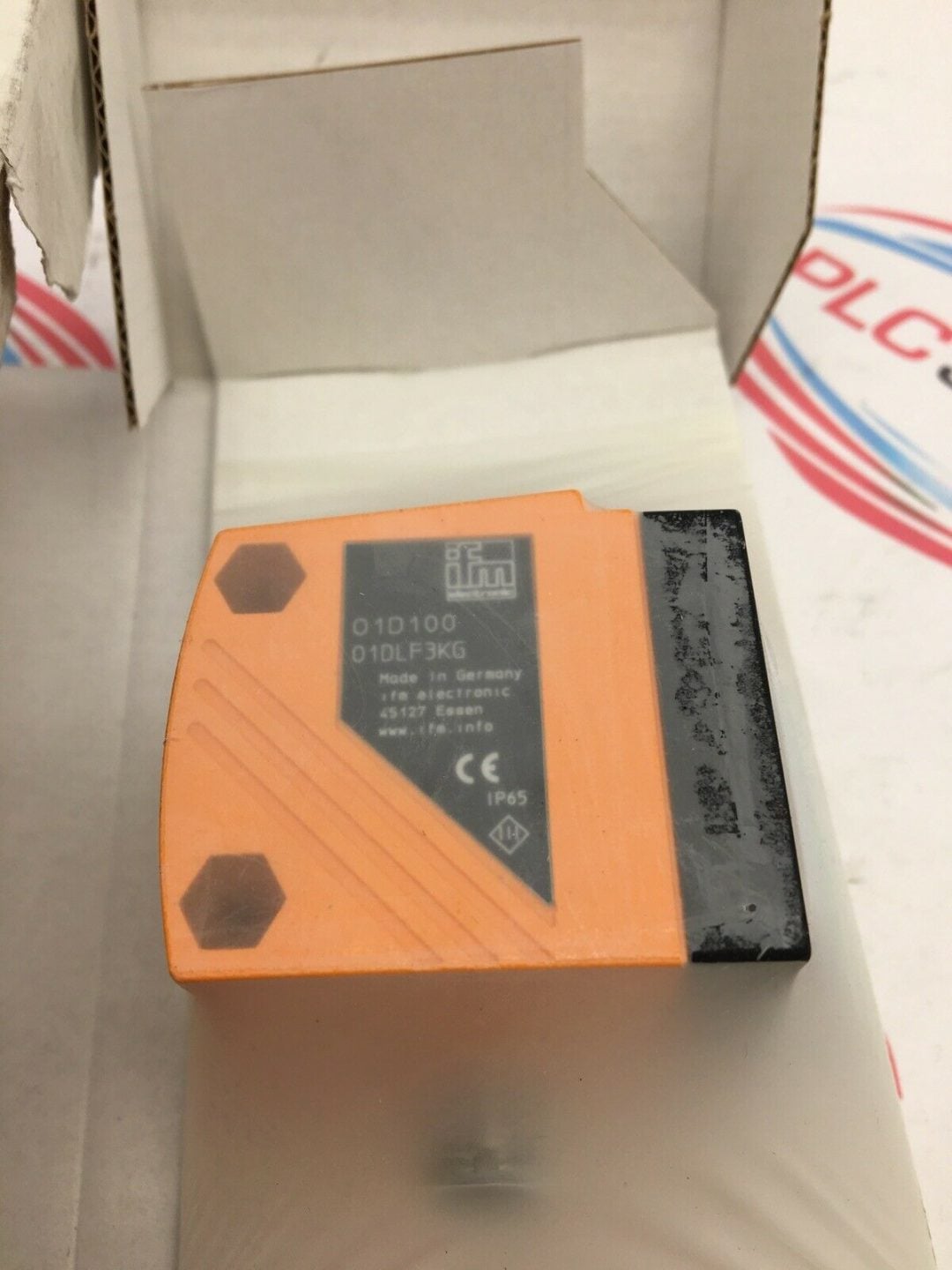 IFM 01D100 DIFFUSE PHOTOELECTRIC DISTANCE SENSOR