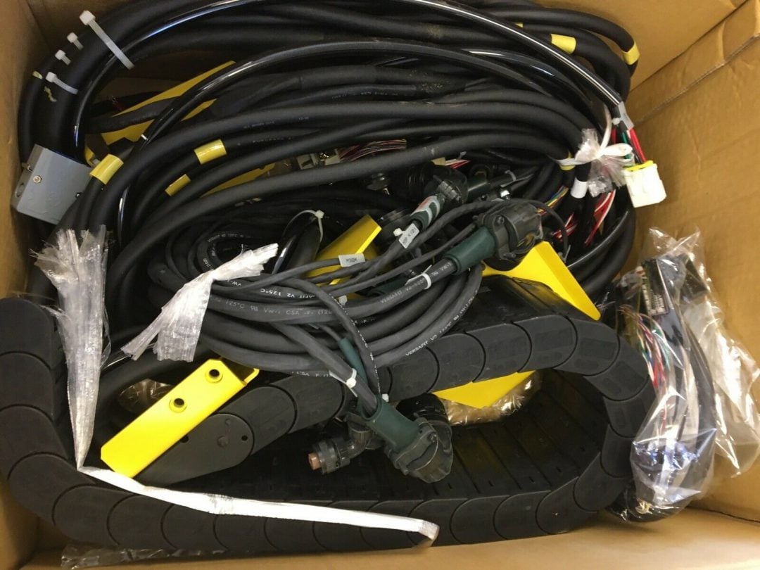 FANUC CABLE ASSEMBLY WITH CONNECTORS A05B-1313-K204