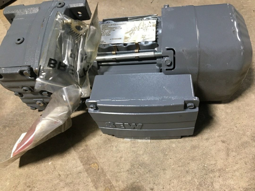 SEW-EURODRIVE R37 DT71D4/BM6/HR