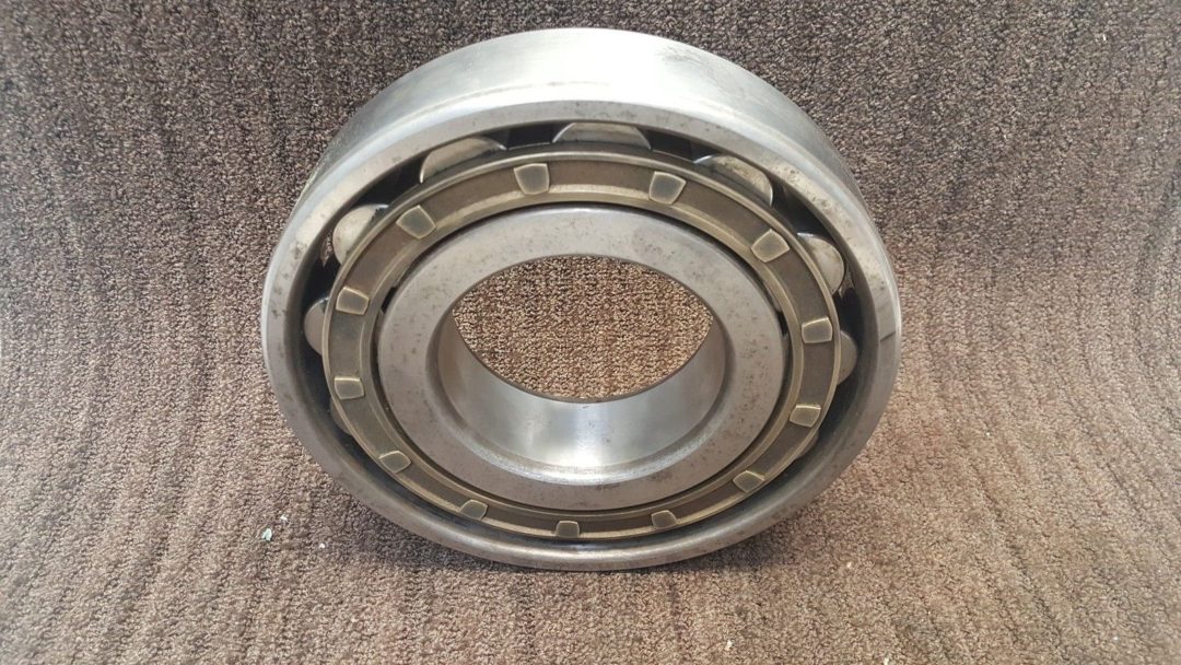 SKF NU 320 ECM Cylindrical Roller Bearing ** (B197)