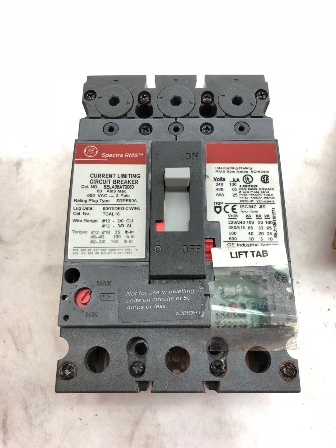 GENERAL ELECTRIC SELA36AT0060 60A 600VAC SPECTRA RMS CIRCUIT BREAKER (B452)