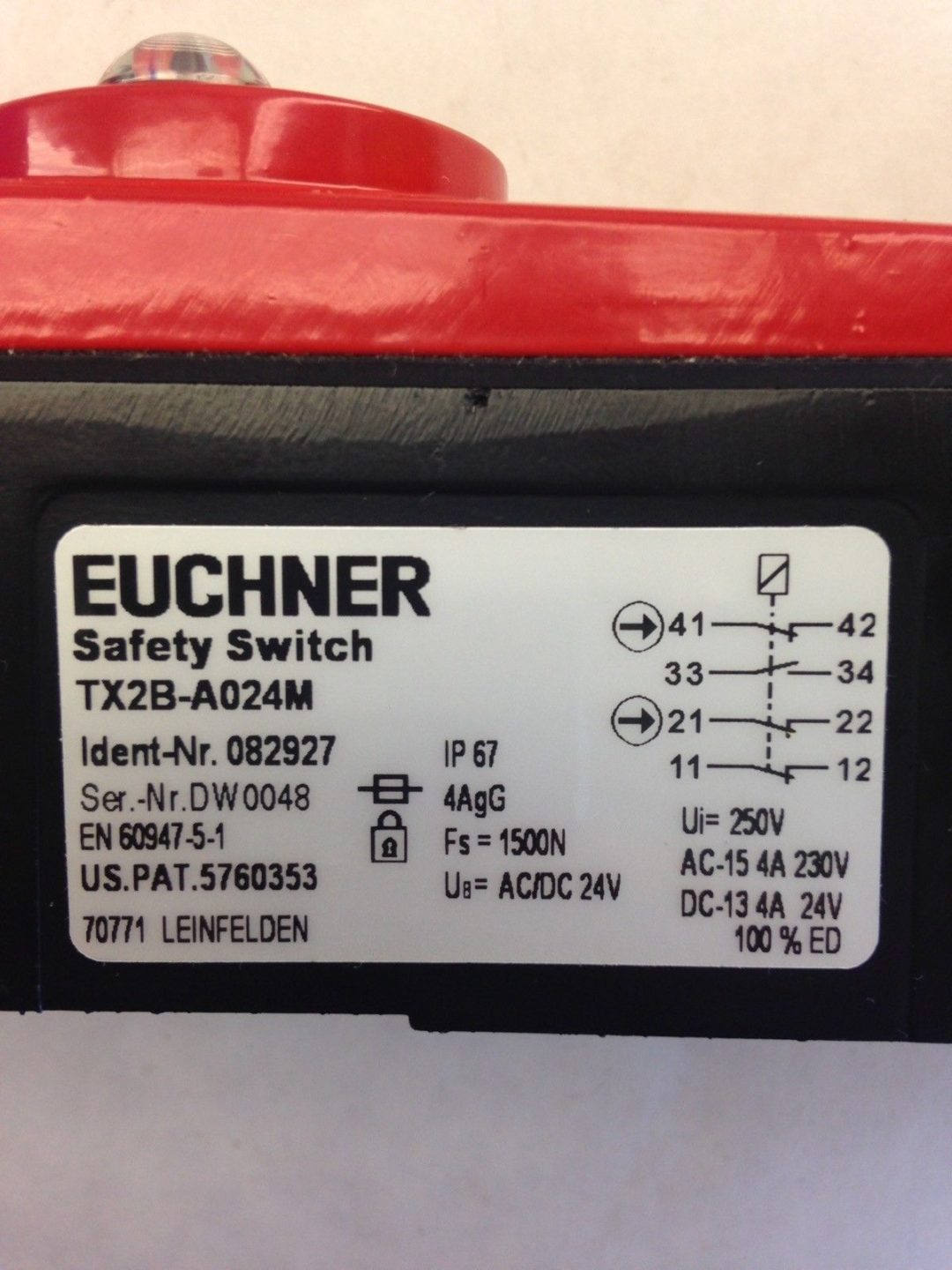EUCHNER TX2B-A024M LOCKING SAFETY SWITCH (H333)